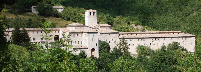 L'Eremo ed il monastero di Fonte Avellana. Cosa vedere durante la visita